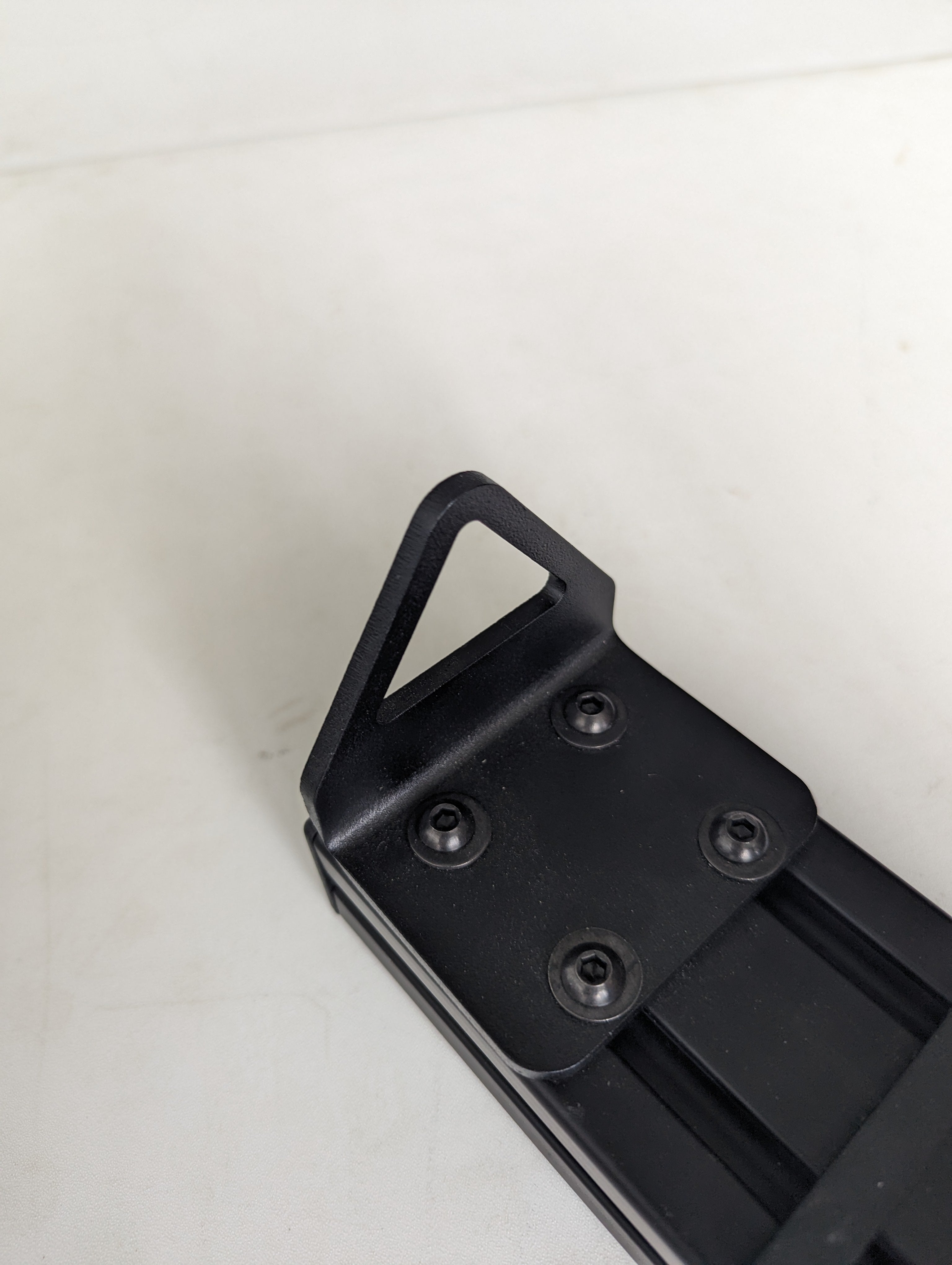 Rack Mounted Tiedown Point – New Holland Overland